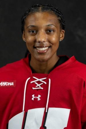 Chayla Edwards - Wisconsin Badgers - Right Defenseman