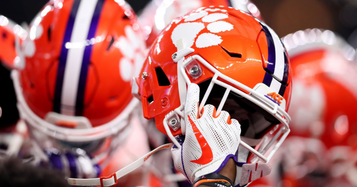 Clemson cornerback Fred Davis II arrested after crash involving mail ...
