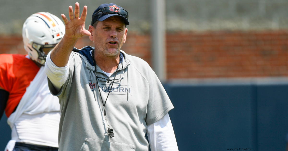 Mike Bobo focused on the fundamentals with quarterback Bo Nix