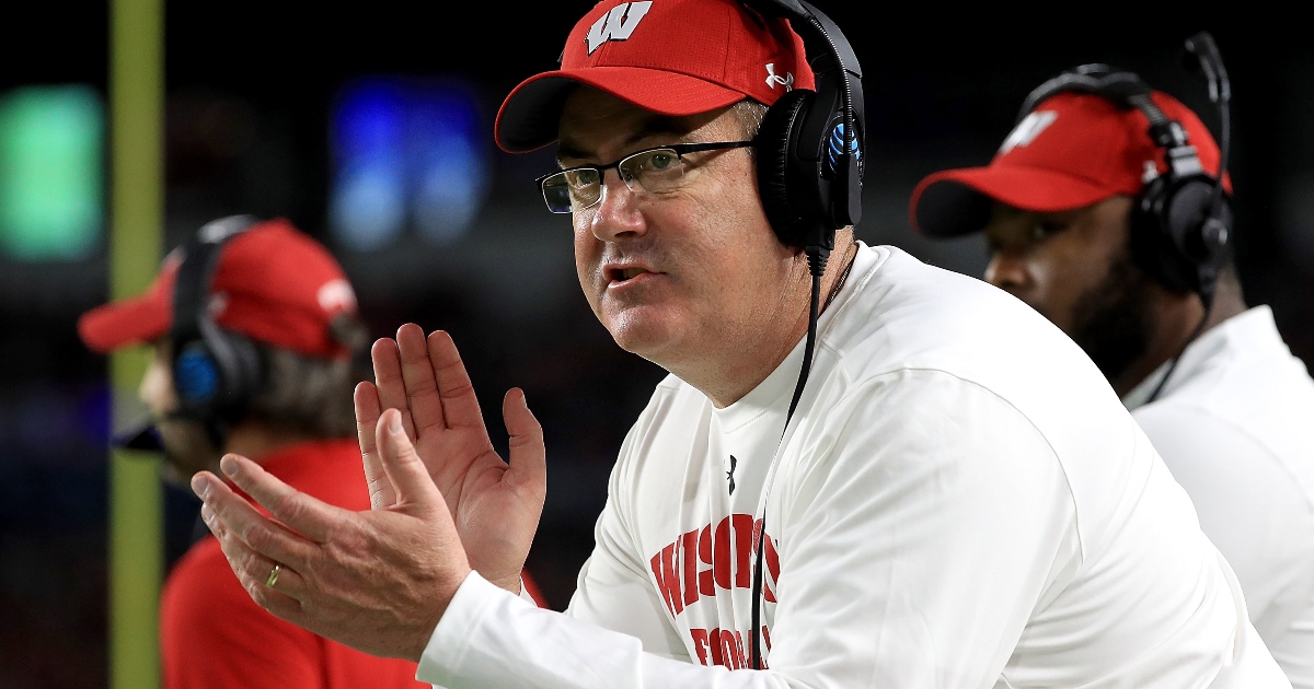 Wisconsin coaches talking up freshman linebacker - On3