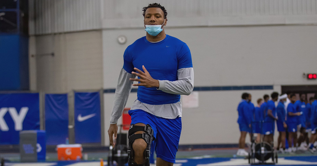 JJ Weaver starts comeback year with two sacks - On3