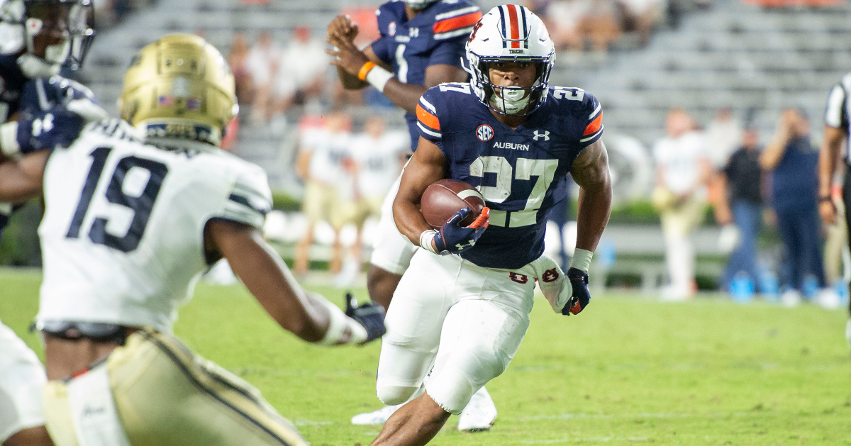 Auburn freshman running back Jarquez Hunter receives game ball - On3