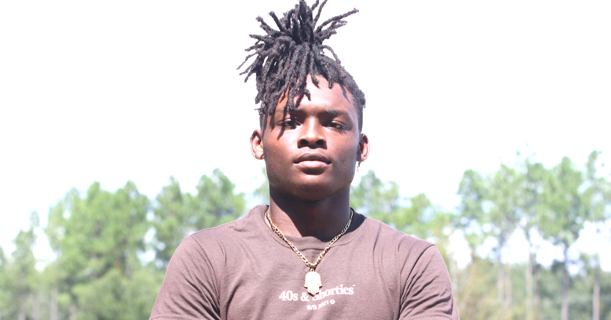 Walter Nolen, Bobby Taylor, Deyon Bouie pictured enjoying A&M together ...