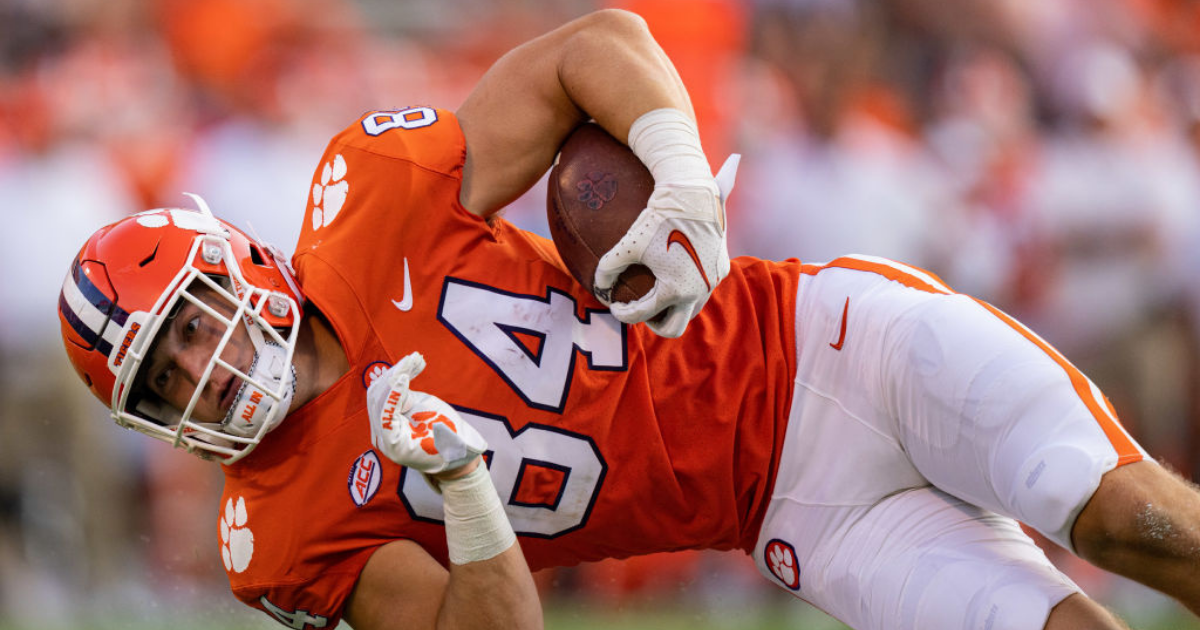 Clemson football TEs Davis Allen, Braden Galloway out vs. Boston College