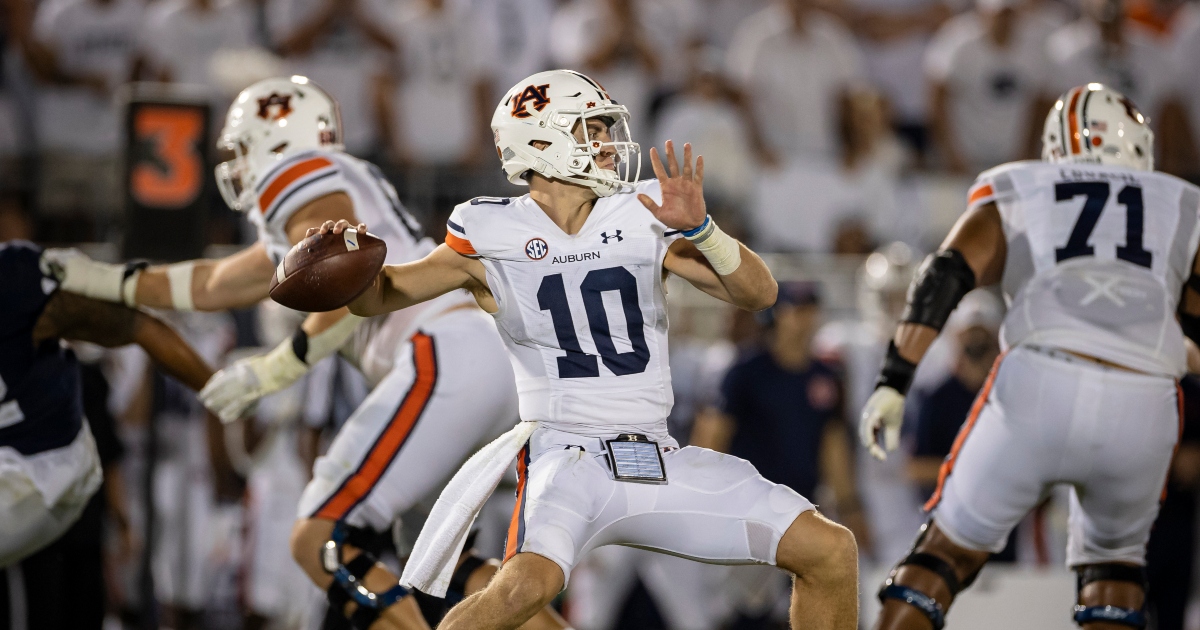 WATCH: Bo Nix makes magic happen for the touchdown - On3