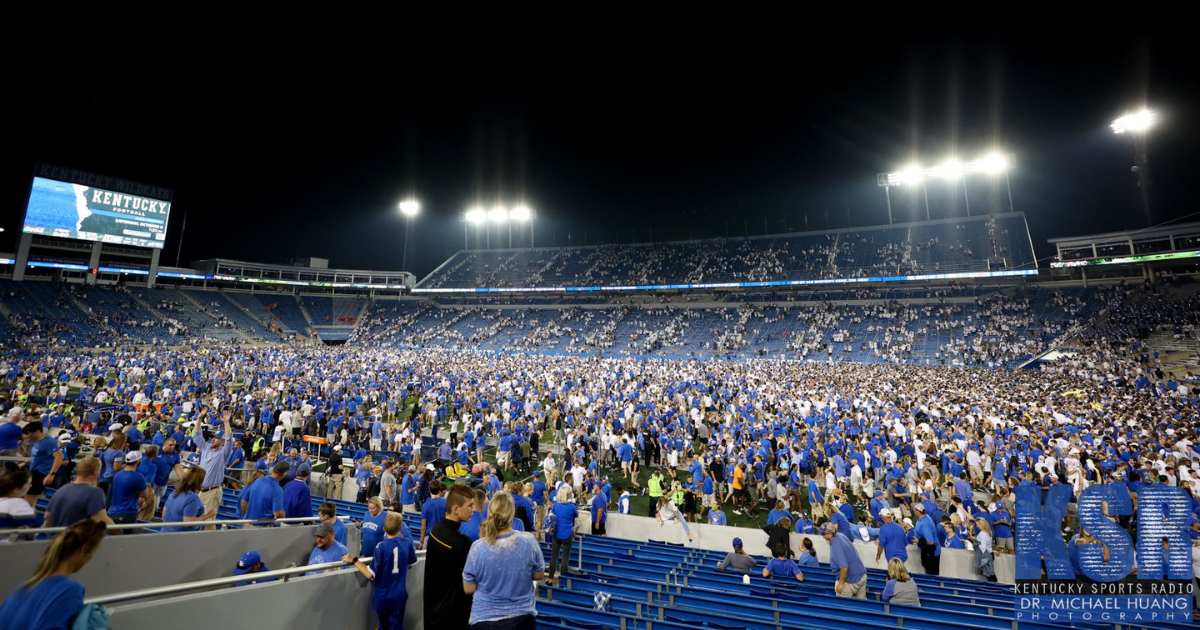 KSR watches Kentucky football make history vs. Florida at Kroger Field ...