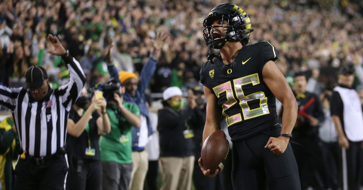 Travis Dye looking for continued improvement as he settles into lead ...