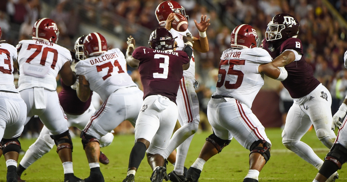 Tyree Johnson leaves South Carolina game with injury - On3