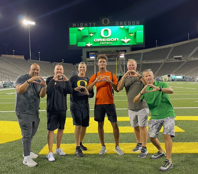 Oregon Football Hosting Elite Group of Visitors Including Two Five-Stars