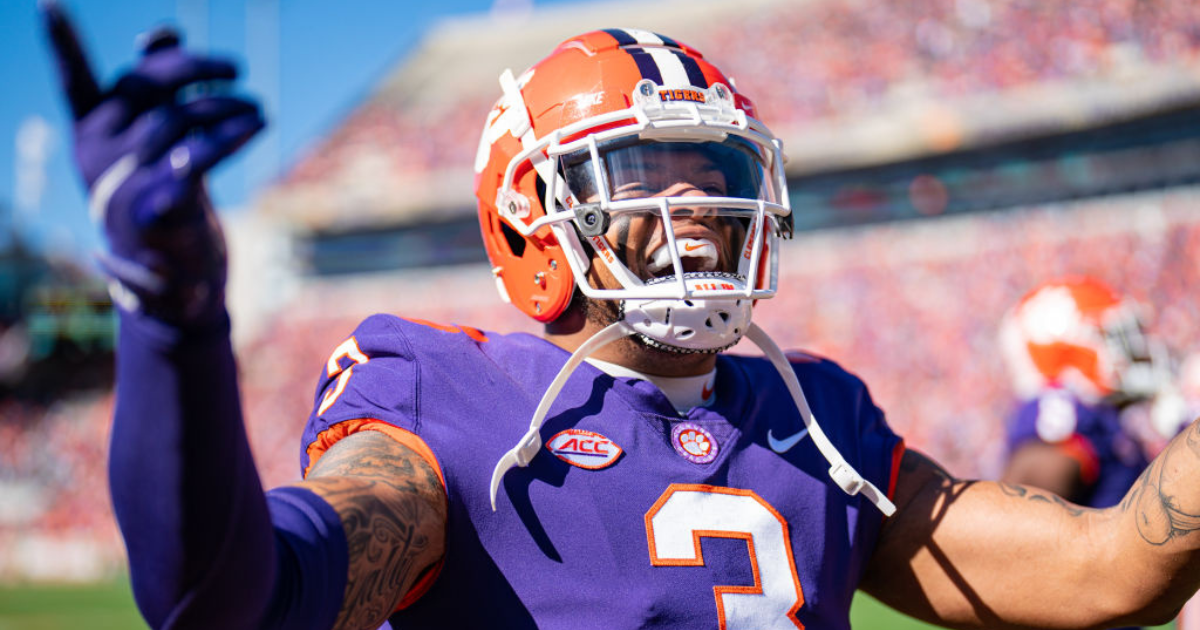 Xavier Thomas: What DE returning means for Clemson football program