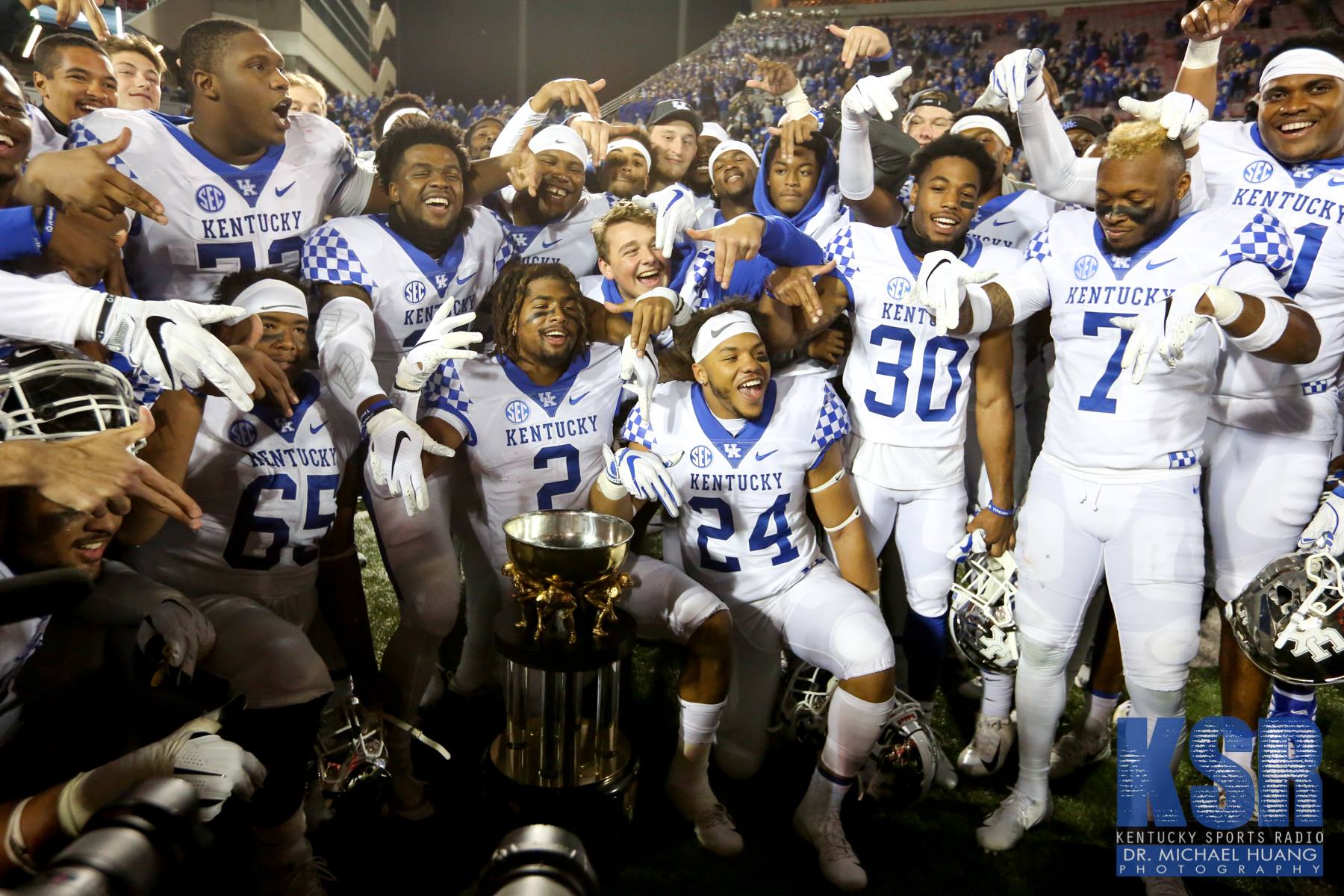 Kentucky will wear chrome domes at Louisville - On3