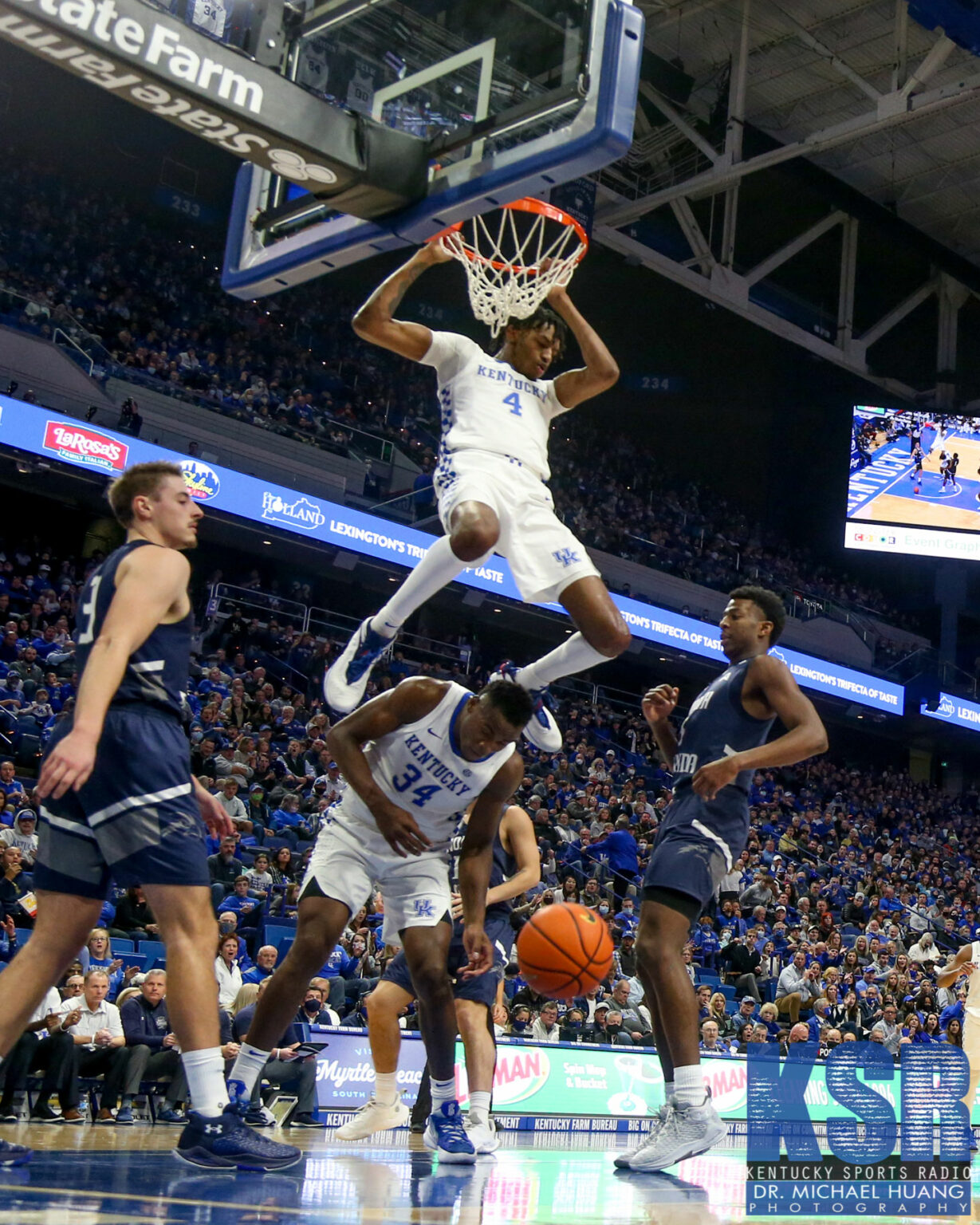 Daimion Collins shines in new starting role: "He can do everything." - On3