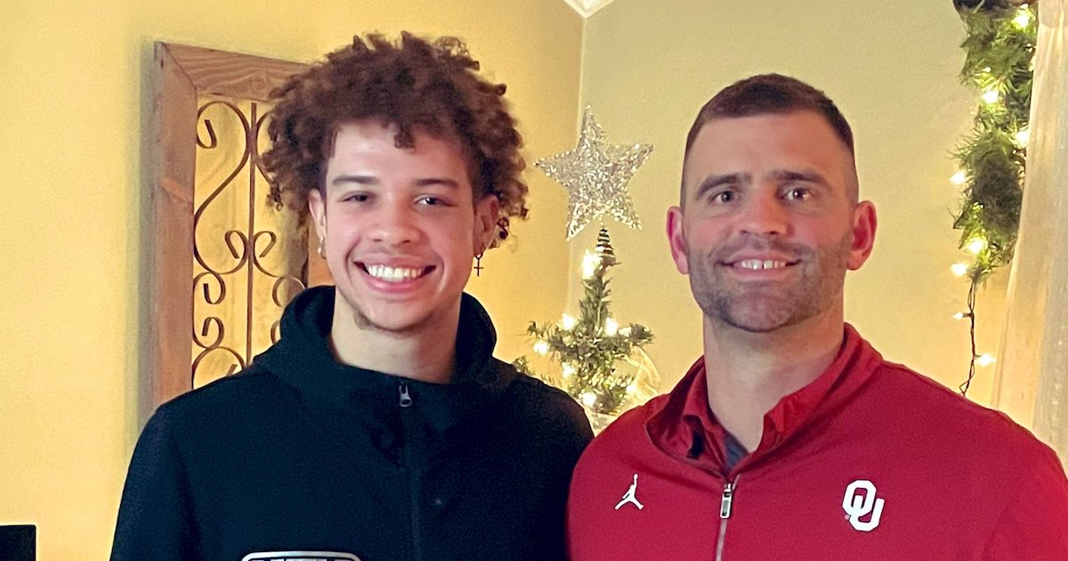 Oklahoma coach Joe Jon Finley visits 4-star TE Kaden Helms - On3
