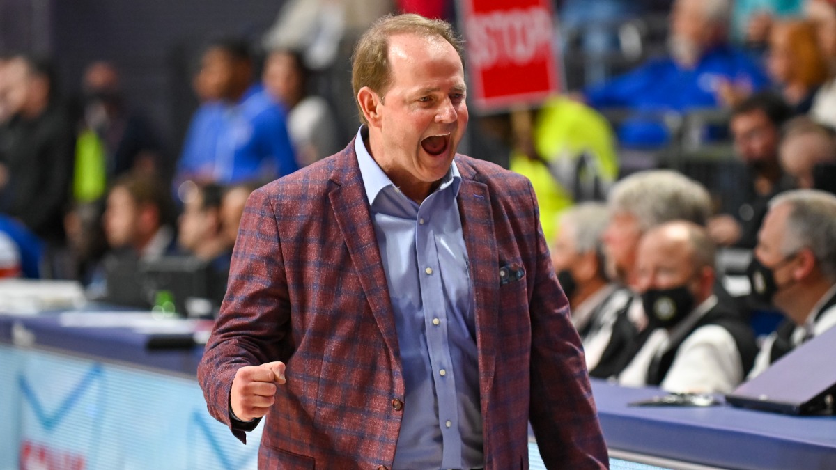 Record-setting NAIA coach Stacy Hollowell is joining Ole Miss basketball