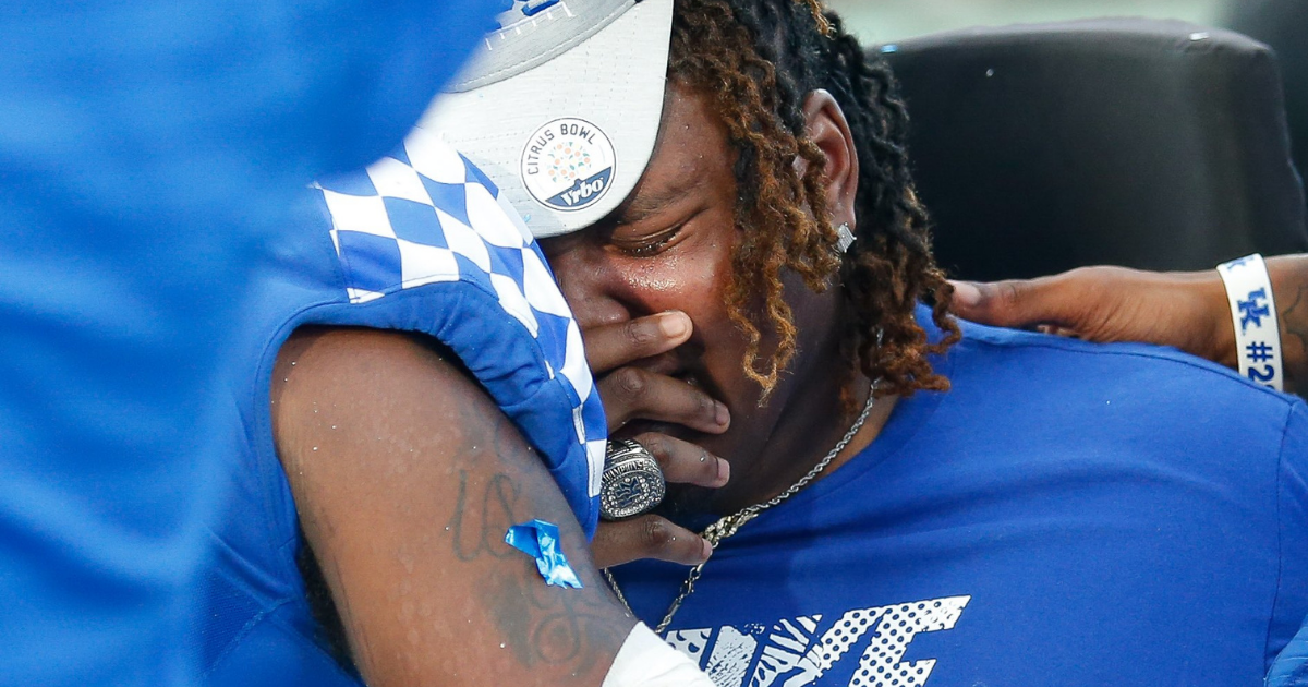 DeAndre Square shares emotional moment with Chris Oats following win - On3