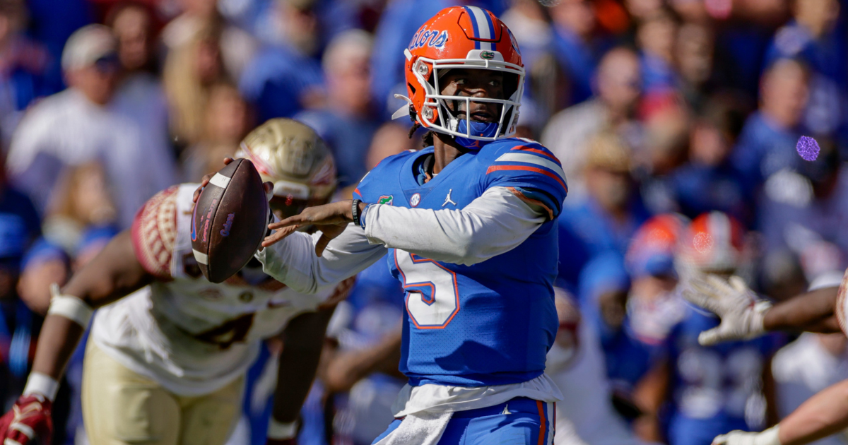 Emory Jones remains with the Florida Gators this spring