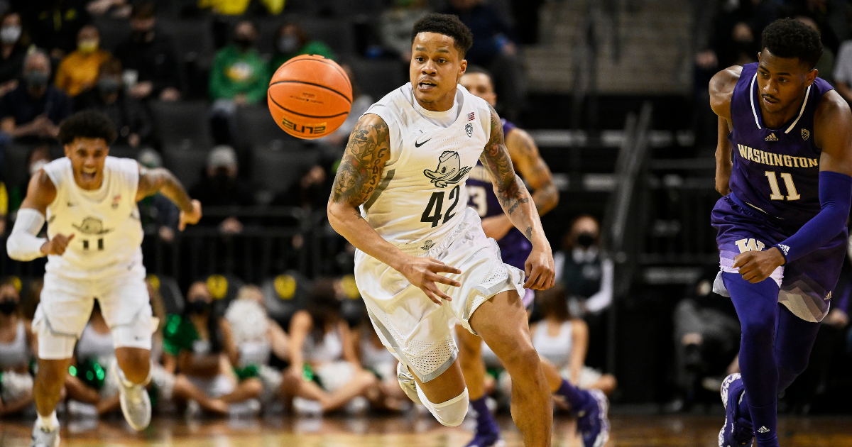 Oregon Ducks deliver dominant showing in blowout win over Washington - On3