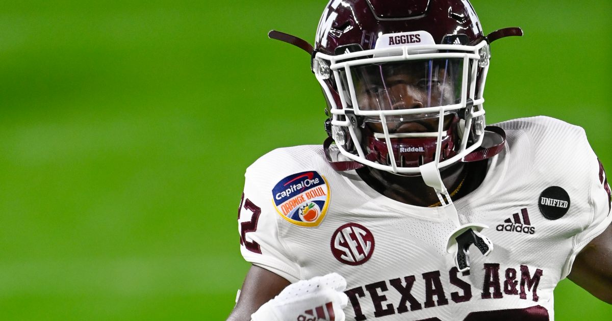 Former Texas A&M running back Darvon Hubbard announces transfer ...