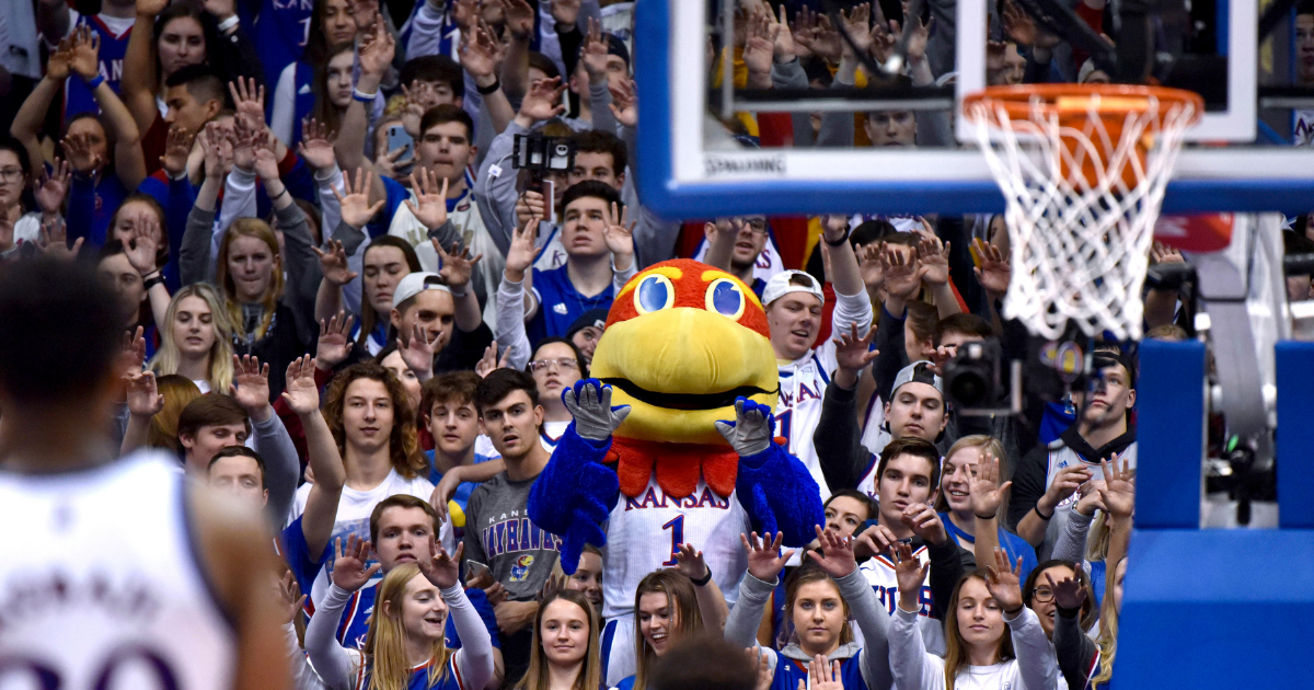 Kentucky Prepares for Intense Atmosphere in The Phog - On3