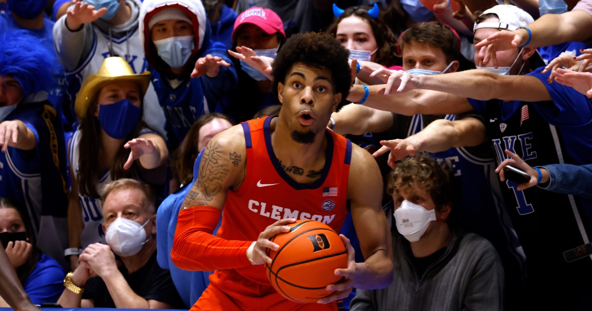 Mike Krzyzewski, Brad Brownell comment on scary play during Duke vs ...