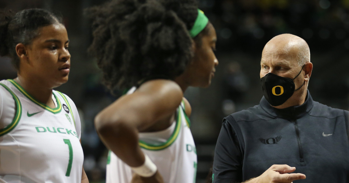 Oregon drops out of AP top-25 following weekend split with Oregon State ...