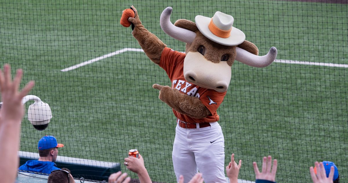 Texas completes sweep of Alabama with 6-1 Sunday win - On3
