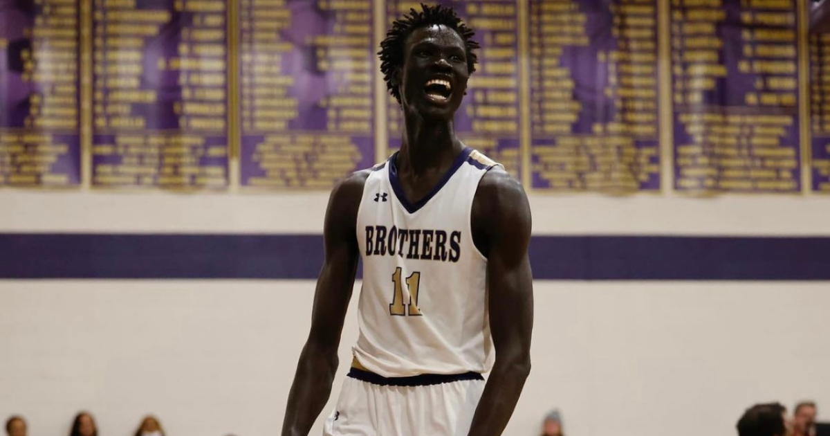 Florida's Todd Golden personally offers 7-foot-2 center John Bol