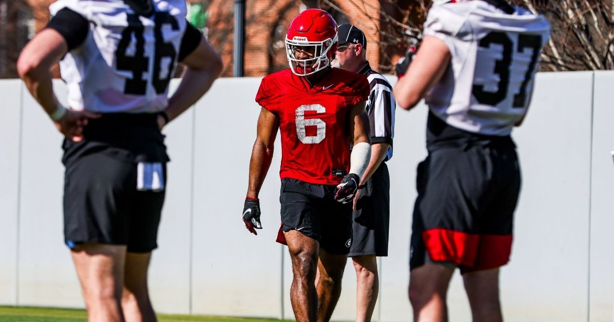 UGA Football players pop pads in glimpse at spring practice: WATCH