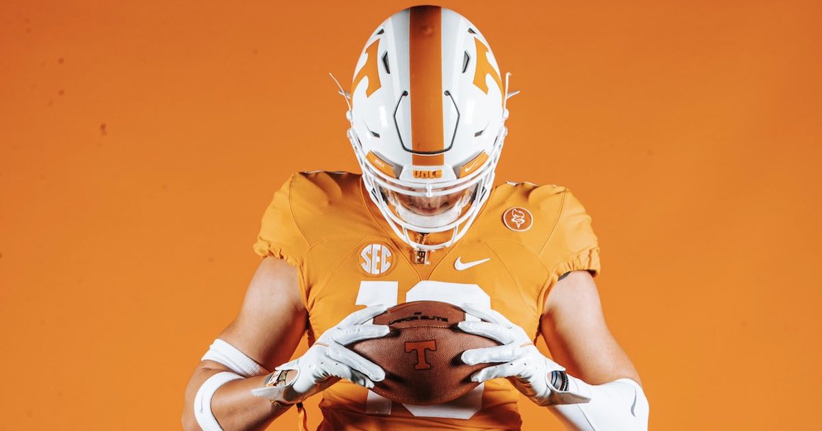 3-star defensive lineman Nathan Robinson commits to Tennessee - On3