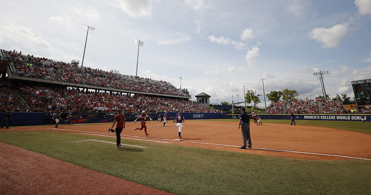 James Madison catcher Lauren Bernett, key part of 2021 WCWS run, dies - On3