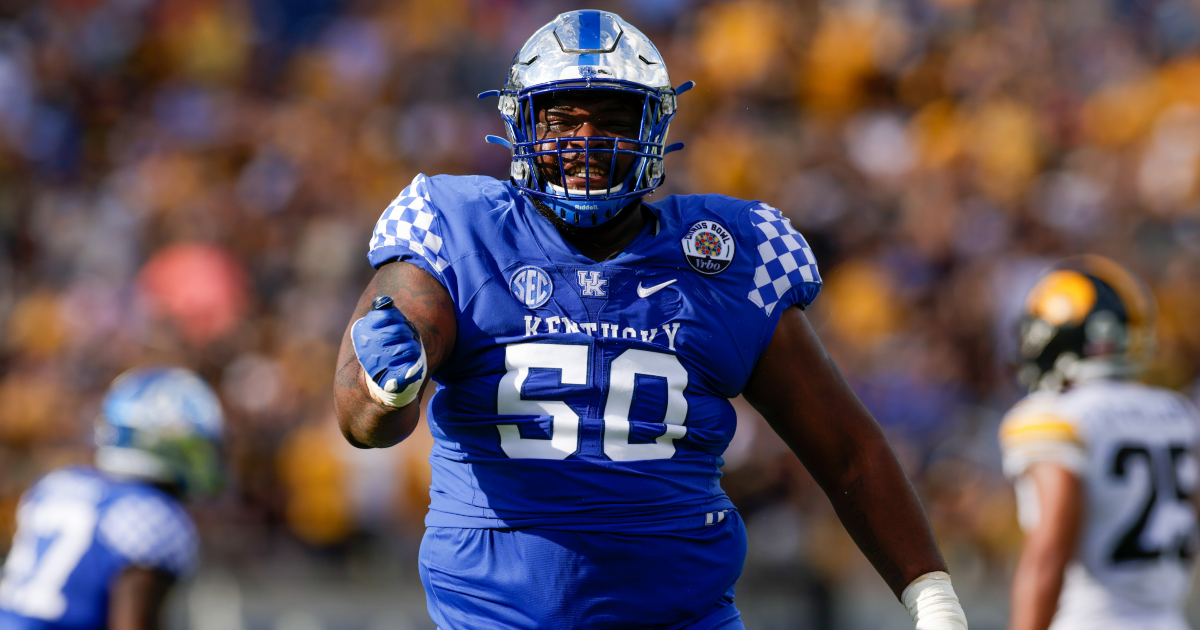 The Las Vegas Raiders sign Marquan "Bully" McCall