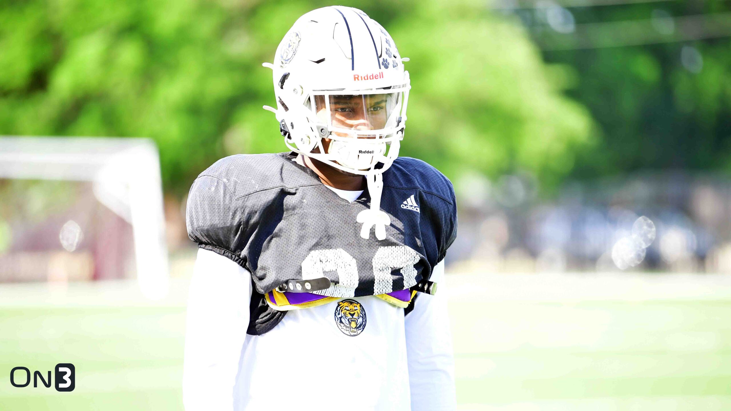 SEC rivals battling over elite LB Jaiden Ausberry - On3