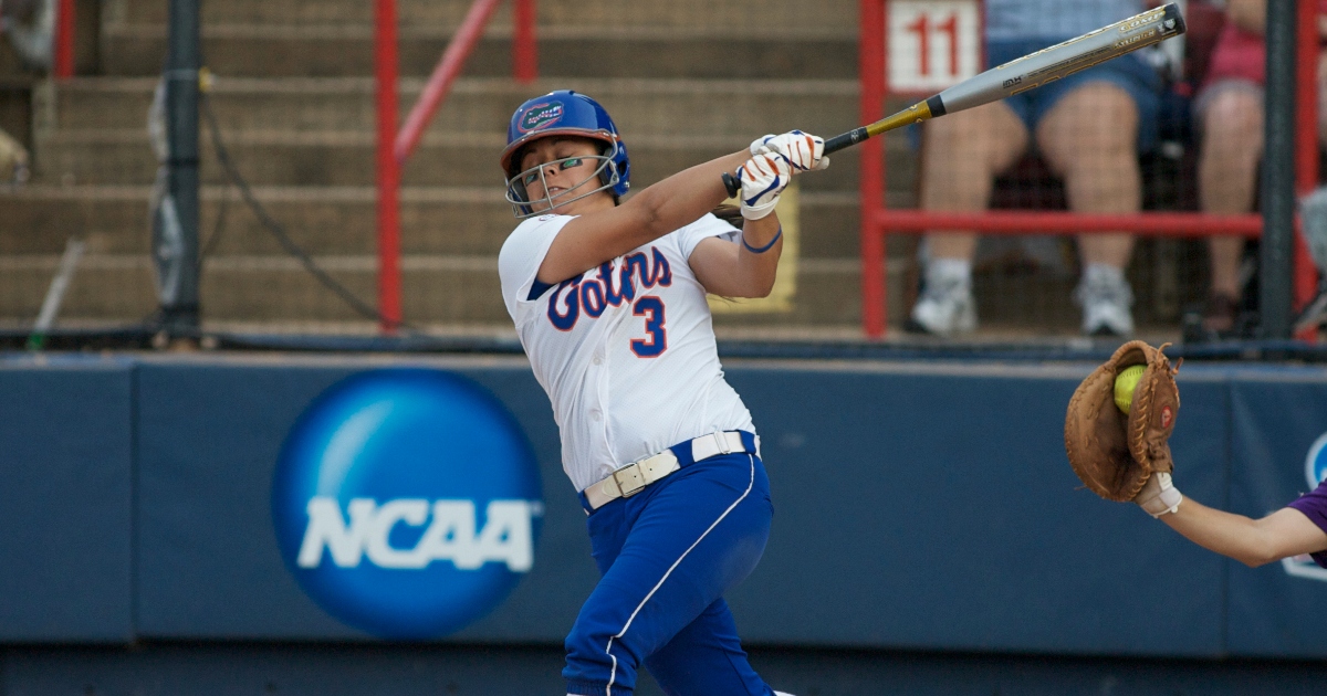 WATCH: Florida catcher Sam Roe drills Georgia Tech freshman Emma ...