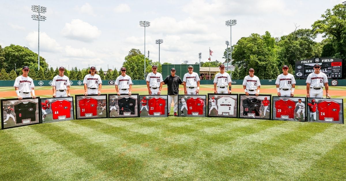 Georgia guts out 11-10 win in final regular season game of the year