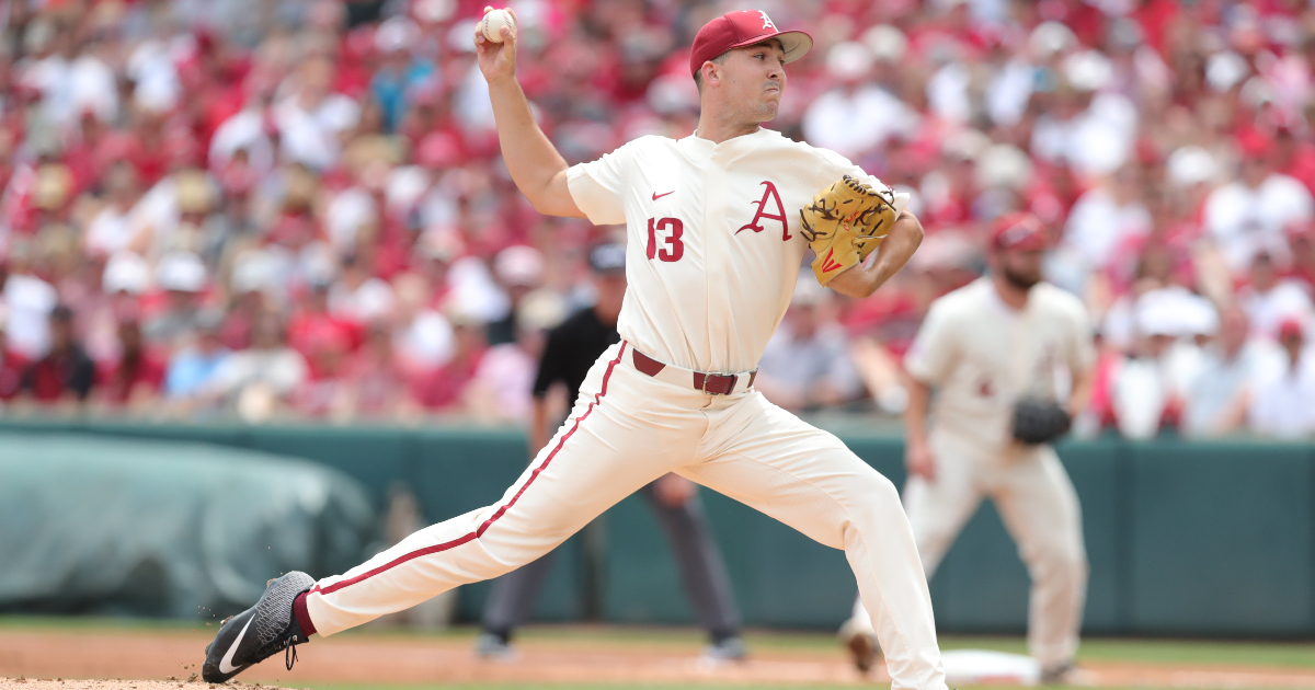 Arkansas pitcher Connor Noland flashes toughness with incredible play