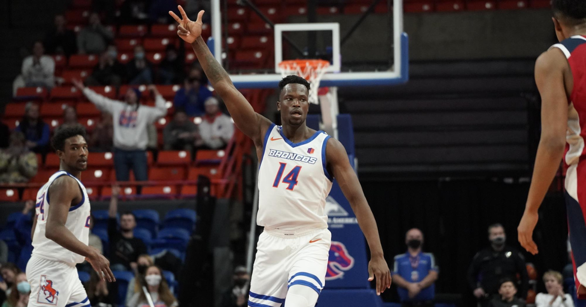 Memphis lands transfer forward Emmanuel Akot from Boise State