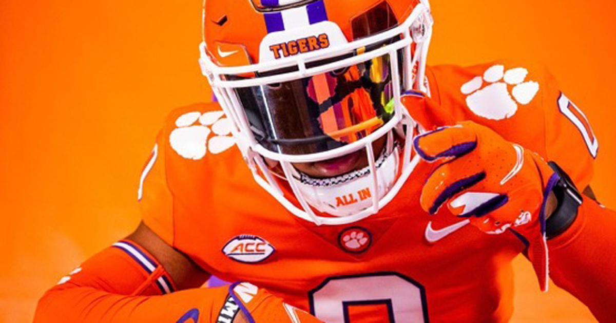 4-star EDGE AJ Hoffler officially signs with Clemson