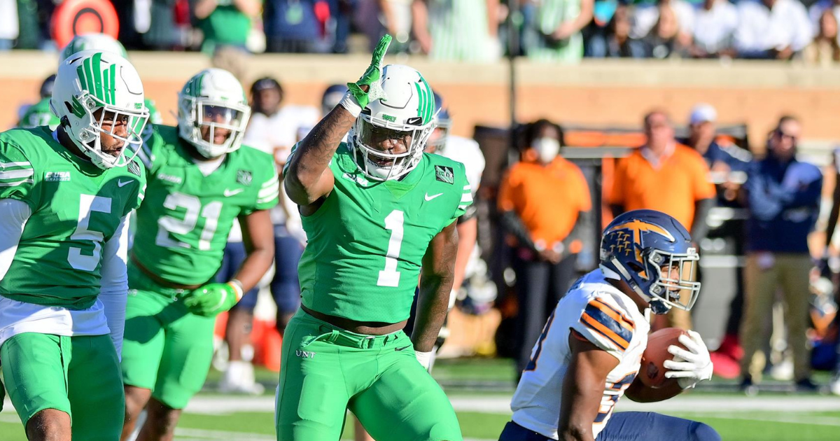North Texas all-conference linebacker KD Davis enters transfer portal