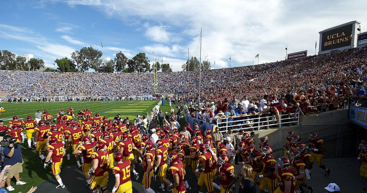 WeAreSC On3 11/17/22:Smack Talk, Recruits, and "Sellout" - On3