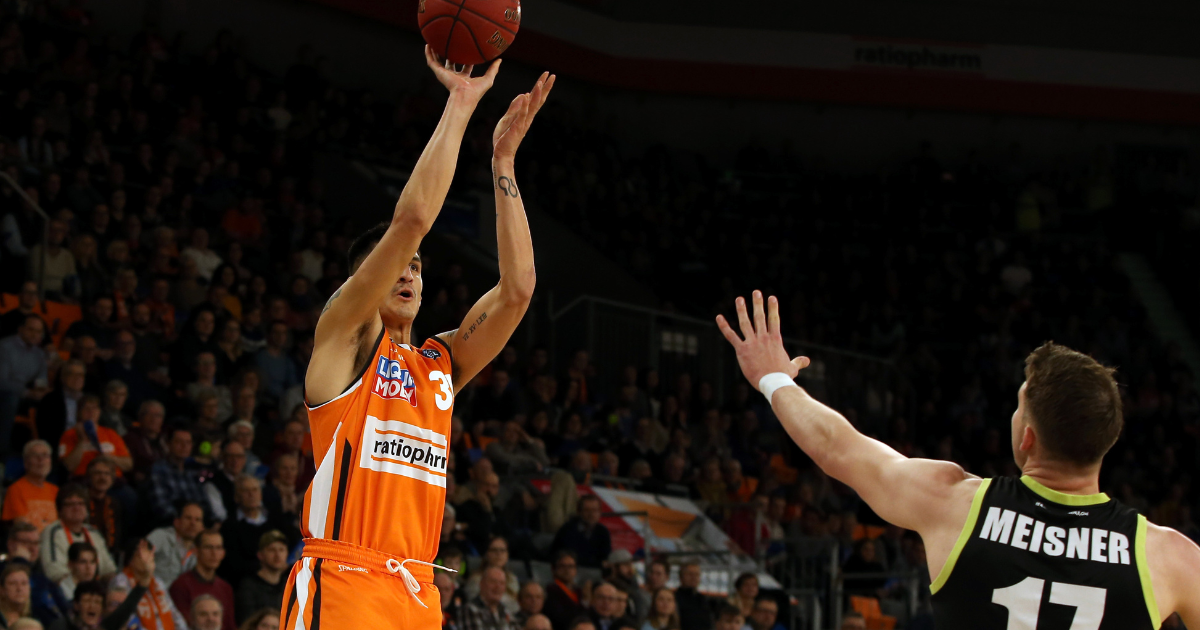 Derek Willis signs deal with Italian professional team, Reyer Venezia - On3