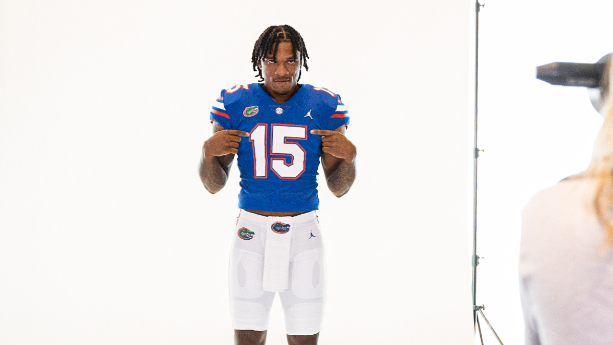 Good Morning Gators: UF has team photoshoot ahead of SEC Media Days