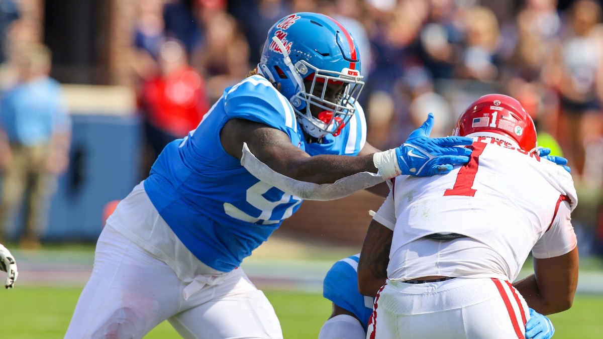 Jamond Gordon is embracing his new Ole Miss football life on the EDGE