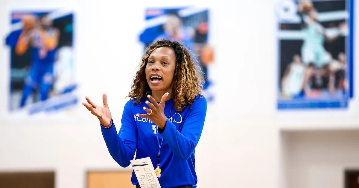 Kyra Elzy utilizes social media on the Kentucky WBB recruiting trail - On3