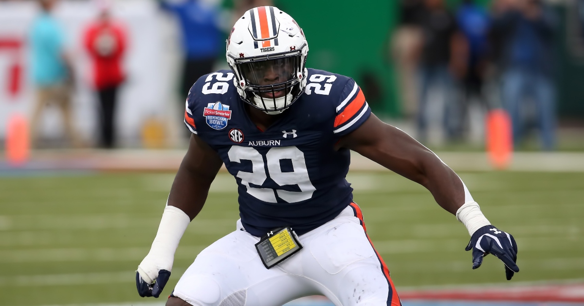 Auburn EDGE Derick Hall declares for 2023 NFL Draft - On3