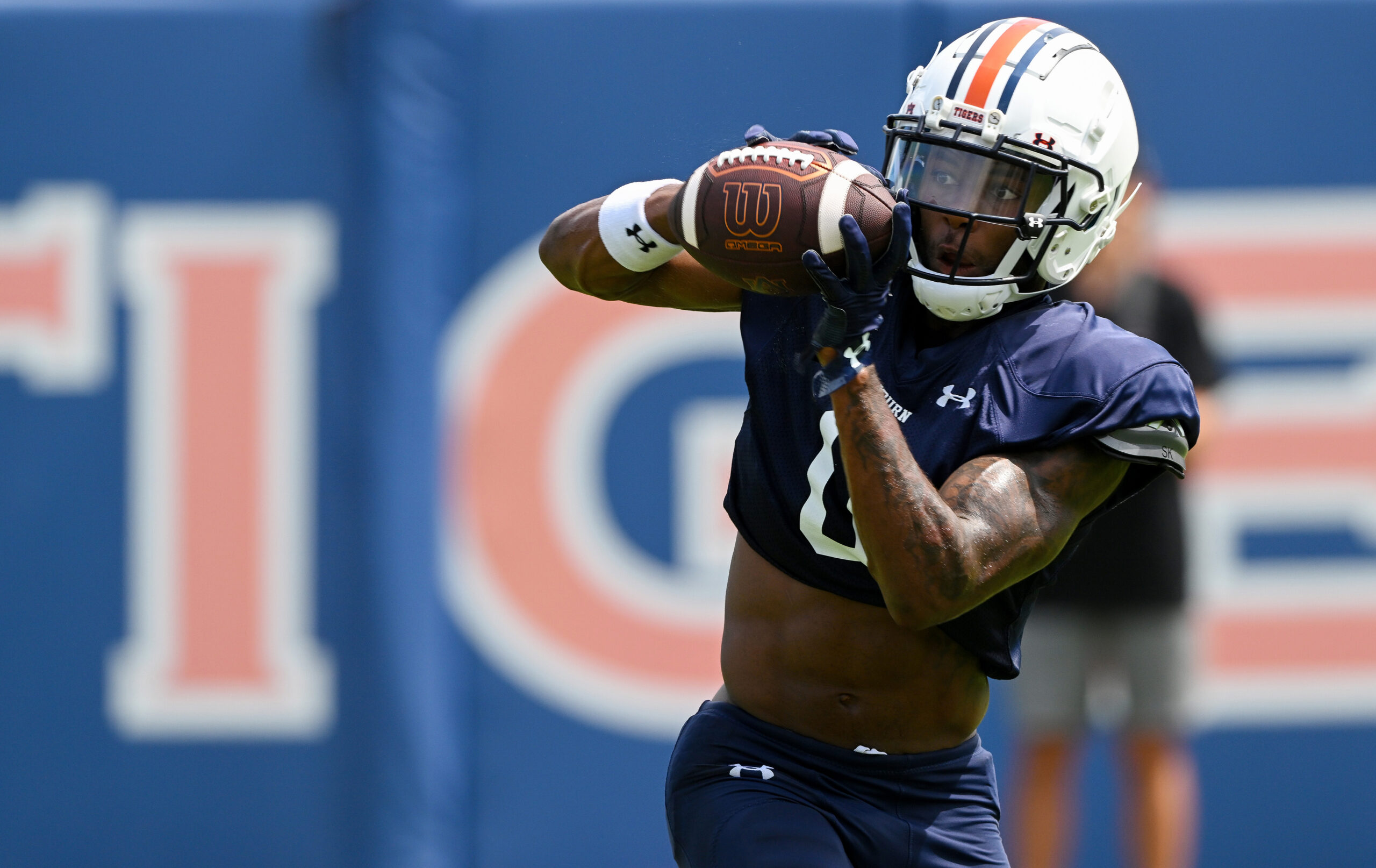 Ike Hillard details next step for Auburn wide receivers to improve