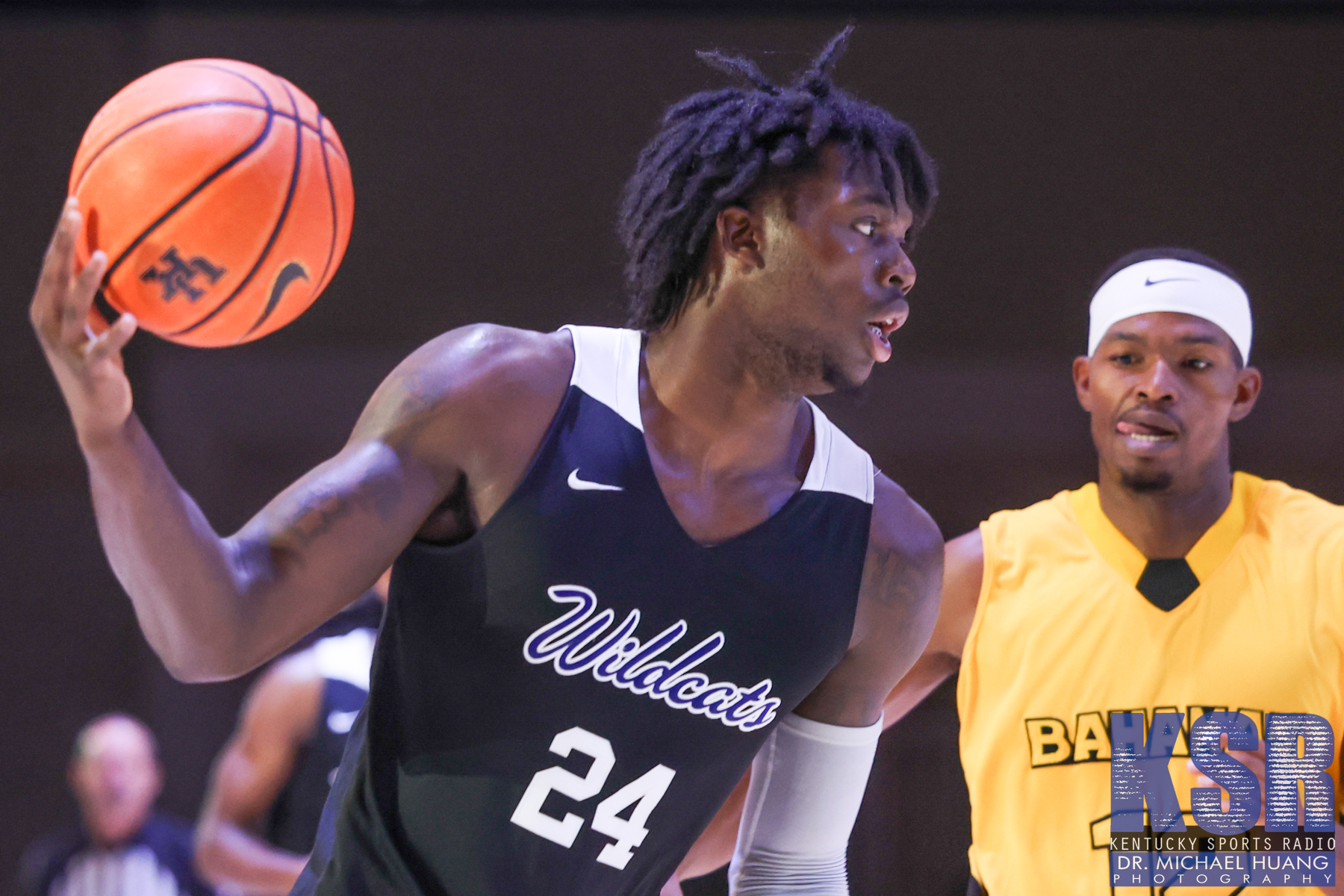 Chris Livingston exchanges star role for winning basketball at Kentucky ...