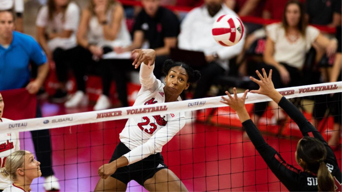 Middle blocker Kaitlyn Hord returns home to Kentucky proudly wearing ...