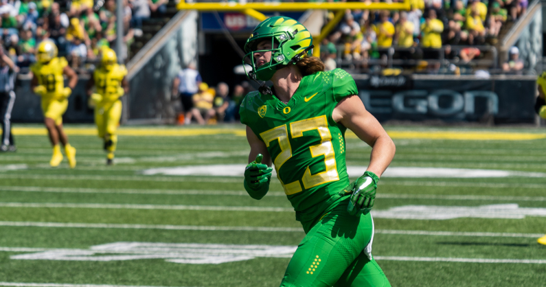 Watch: Chase Cota discusses first fall camp at Oregon, chemistry with ...