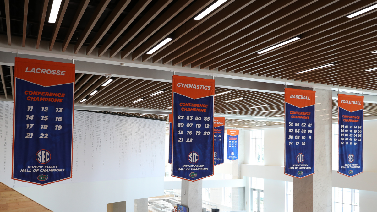 Former UF AD Jeremy Foley honored at new Heavener Facility