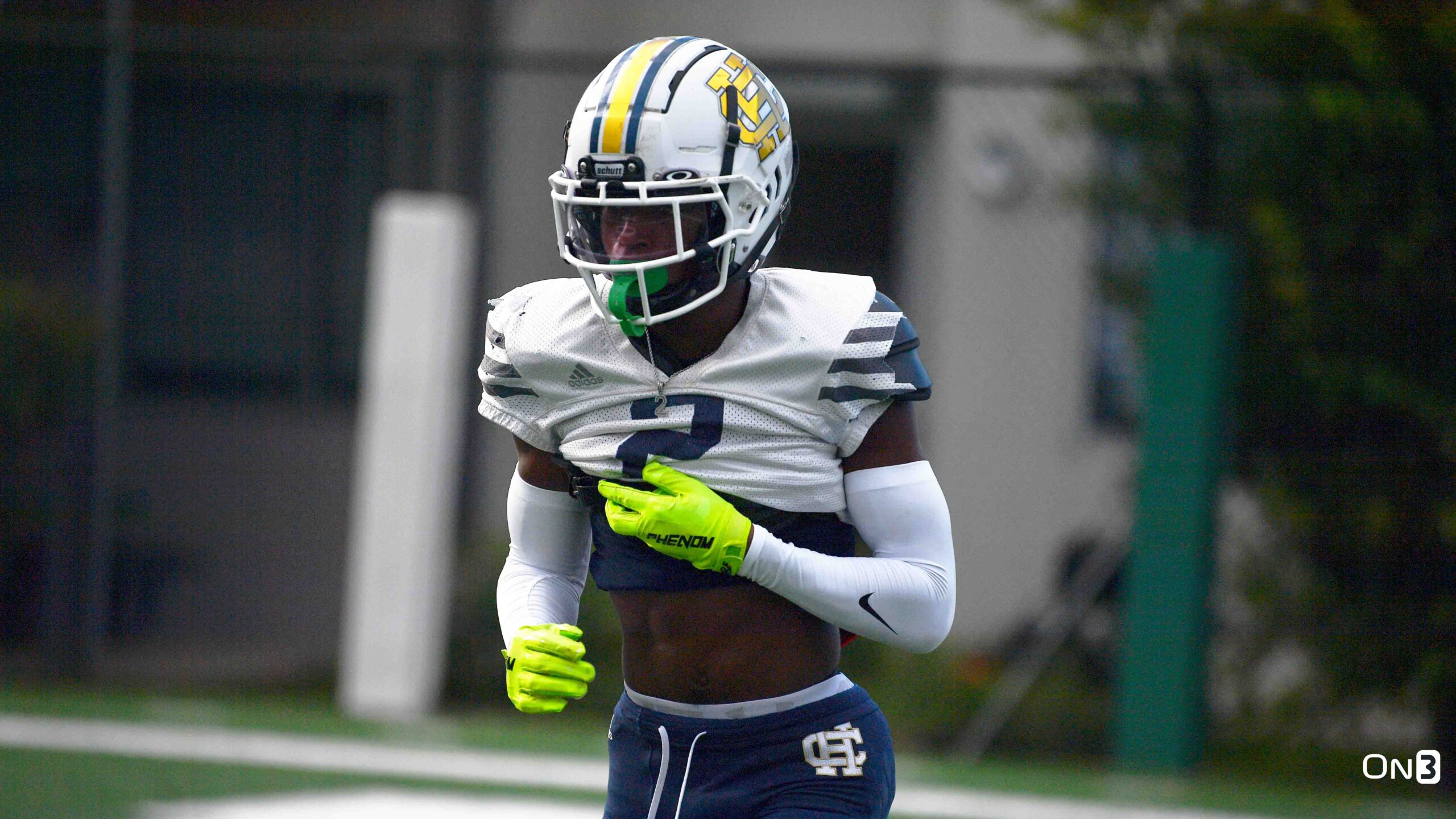 WR Koby Young soaks up Georgia Tech official visit - On3